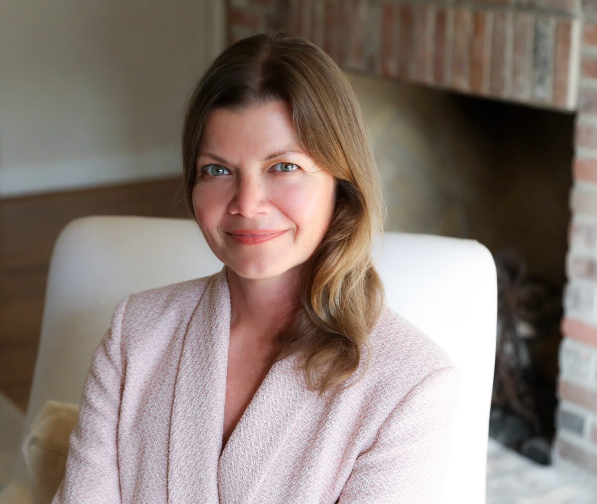 CHAOS IN COLOR: A MEMOIR OF CHILDHOOD TRAUMA AND FORGIVENESS